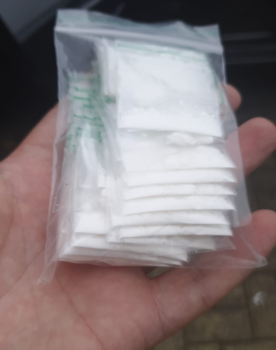 Actie tegen overlast door drugshandel en zwerfafval | Schiedam Actie tegen overlast door drugshandel en zwerfafval | Schiedam